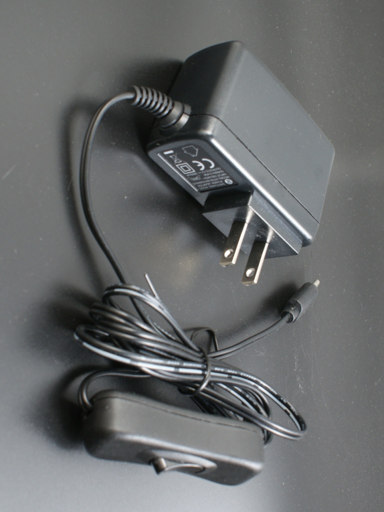 Raspberry Pi 5.1V/3A USB-C 電源轉換器 (帶開關，Pi 4適用) | 天瓏網路書店